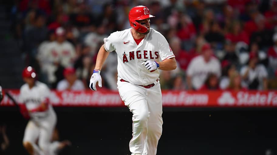 Former Angels, Royals All-Star Officially Retiring From MLB After 13 Years