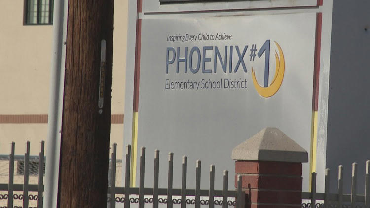 Phoenix school board expected to vote today on closing two schools