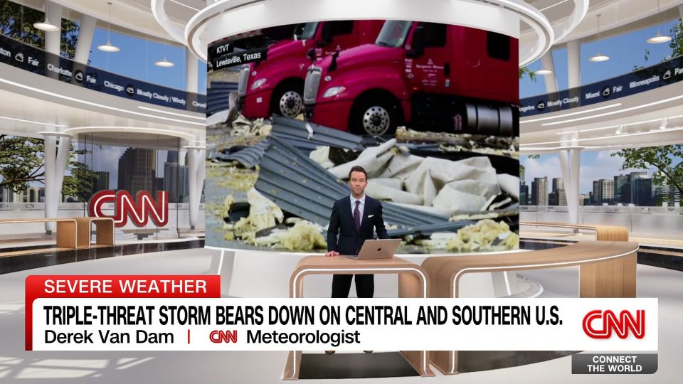 Triple-threat storm bears down on Central, Southern U.S.