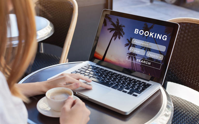 Essential tips for booking cheap flights