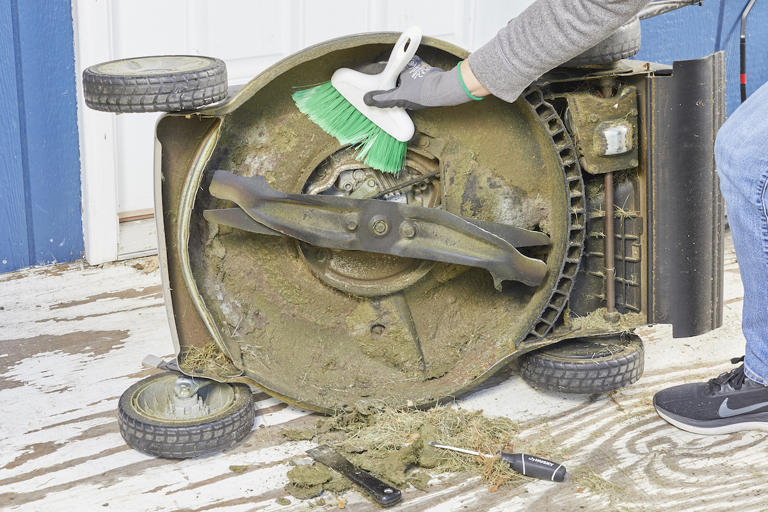 How to Start a Lawn Mower