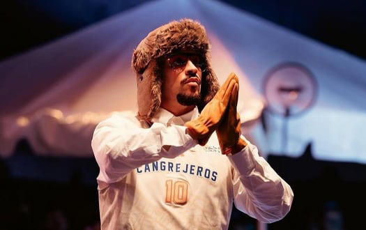 Bad Bunny ahora hace jugadas millonarias en el deporte