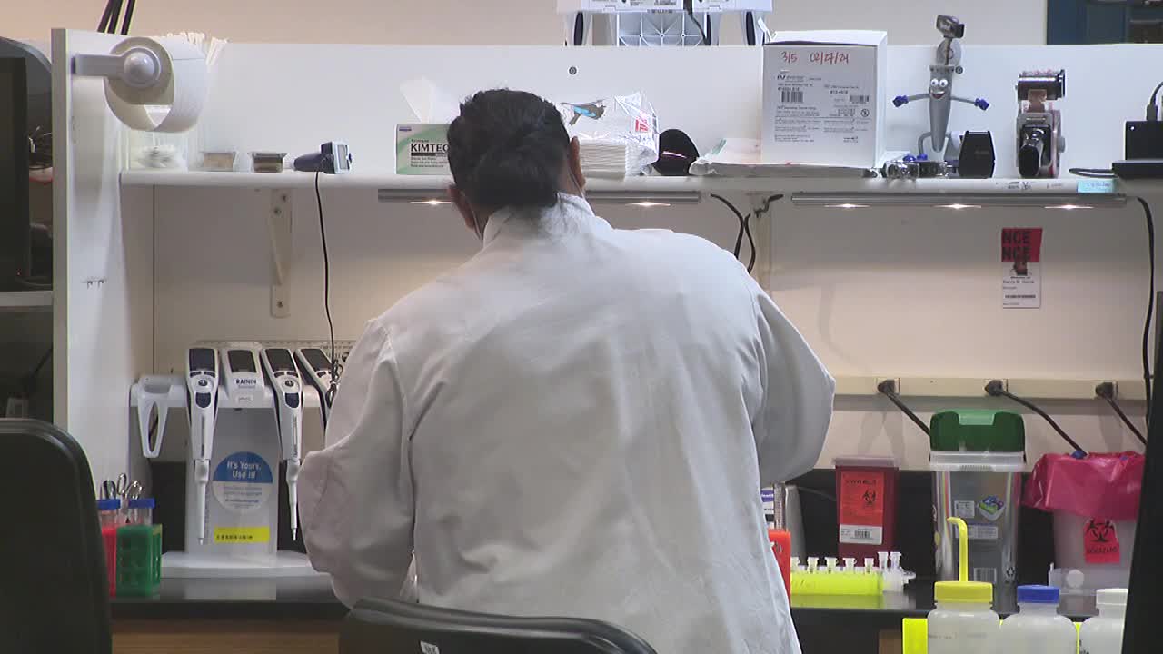 Wisconsin State Crime Lab tour, officials get behind-the-scenes look