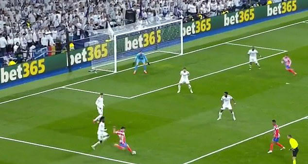 Julian Alvarez scores stunning solo goal for Atletico Madrid - but it's ...