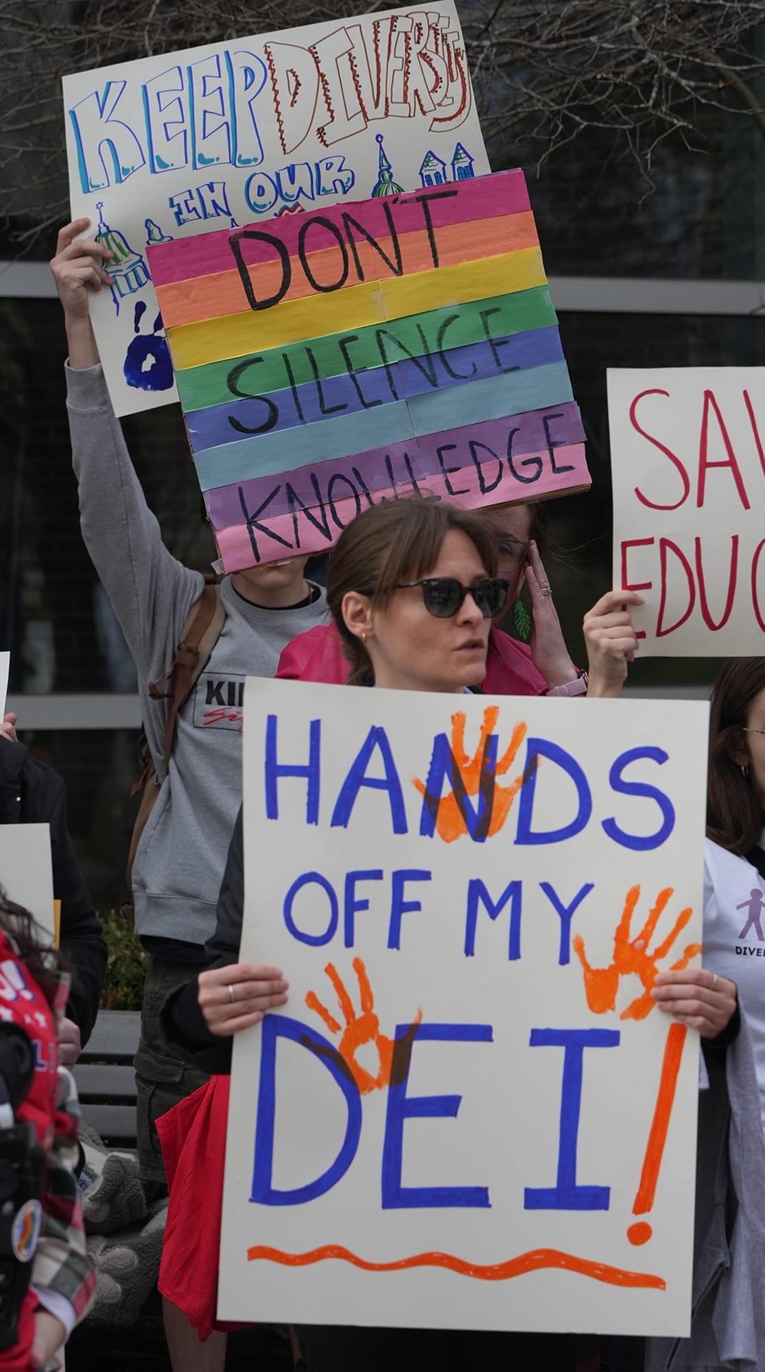 'I will never change how I teach': University of Akron students ...