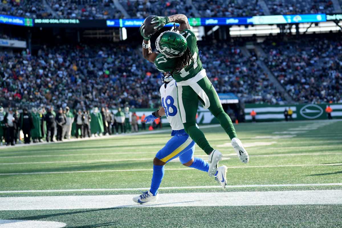 Davante Adams has hit free agency and the Minnesota Vikings should ...