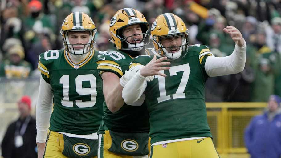 In Huge Move Before Free Agency, Packers Re-Sign Brandon McManus