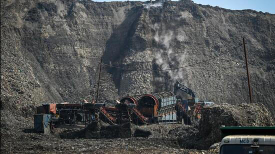 Delhi govt’s 12-month timeline to flatten Bhalswa landfill faces obstacles