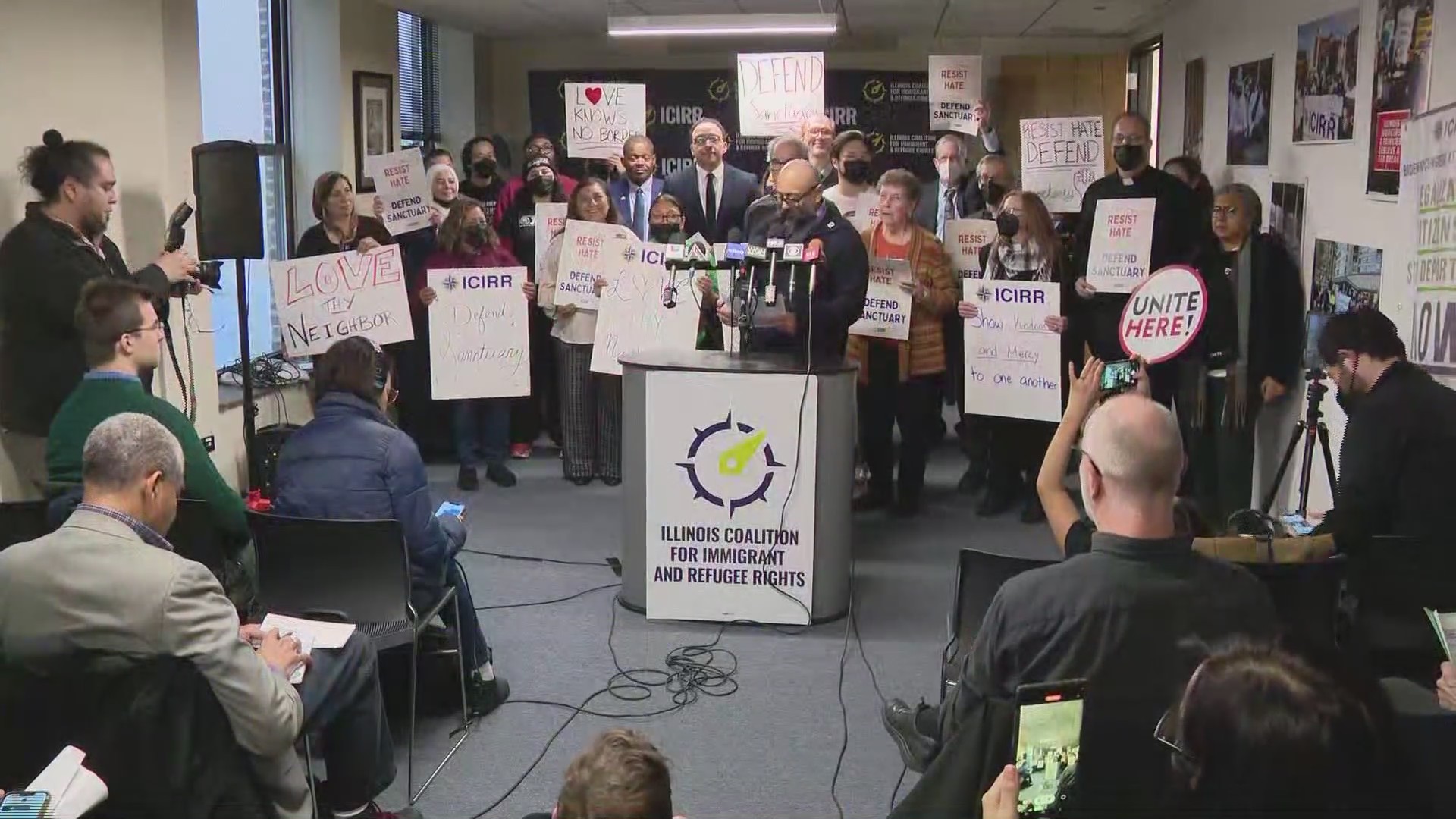 Pro-immigrant groups rally in Chicago as Johnson preps to face House ...