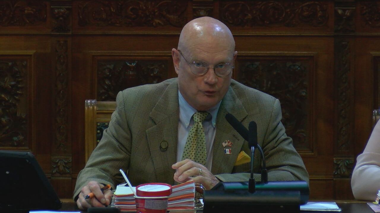 Iowa lawmaker withdraws bill requiring local police to help ICE