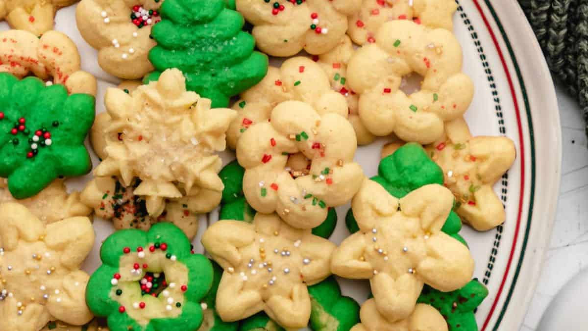 17 Molded Cookie Recipes That Will Impress Before The First Bite