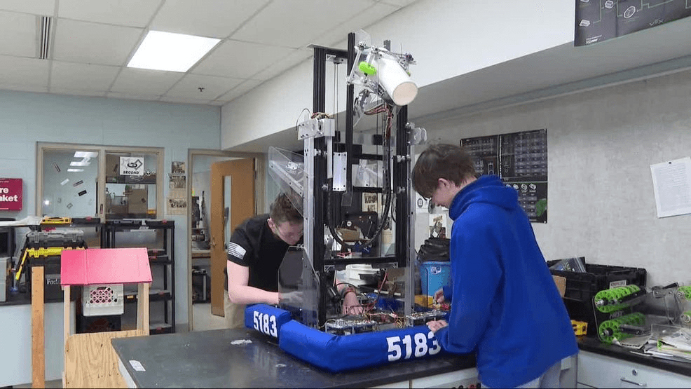 Gaylord High's robotics team, 'Devilbots' prepare for competition with ...