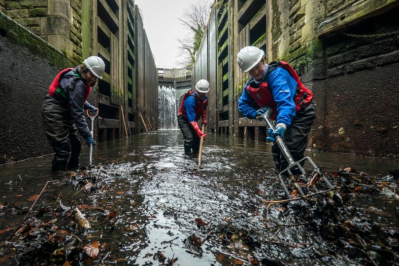 Watch as UK's deepest lock gets a spring clean in Calderdale