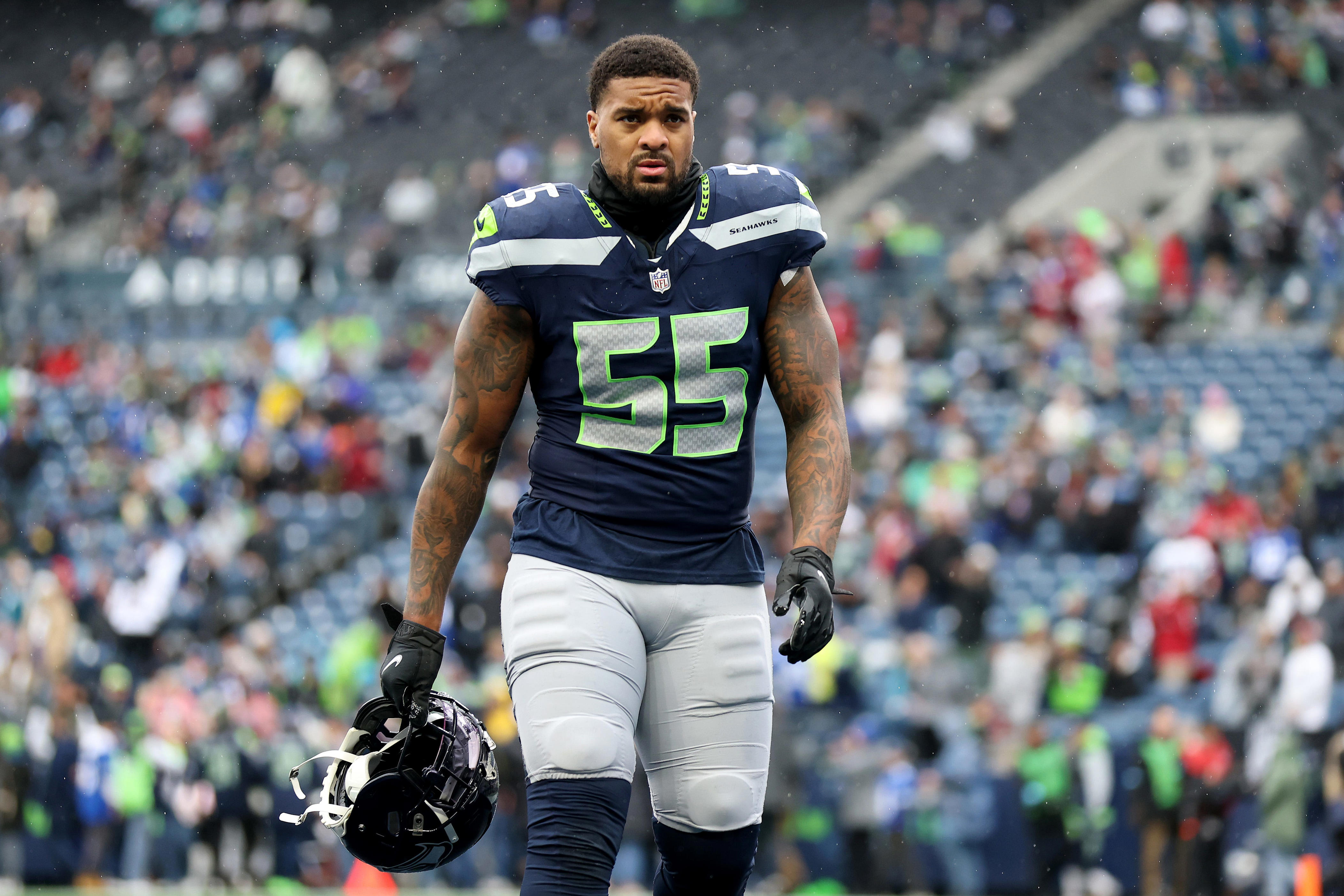 Seahawks release LB Dre'Mont Jones and 3 other players