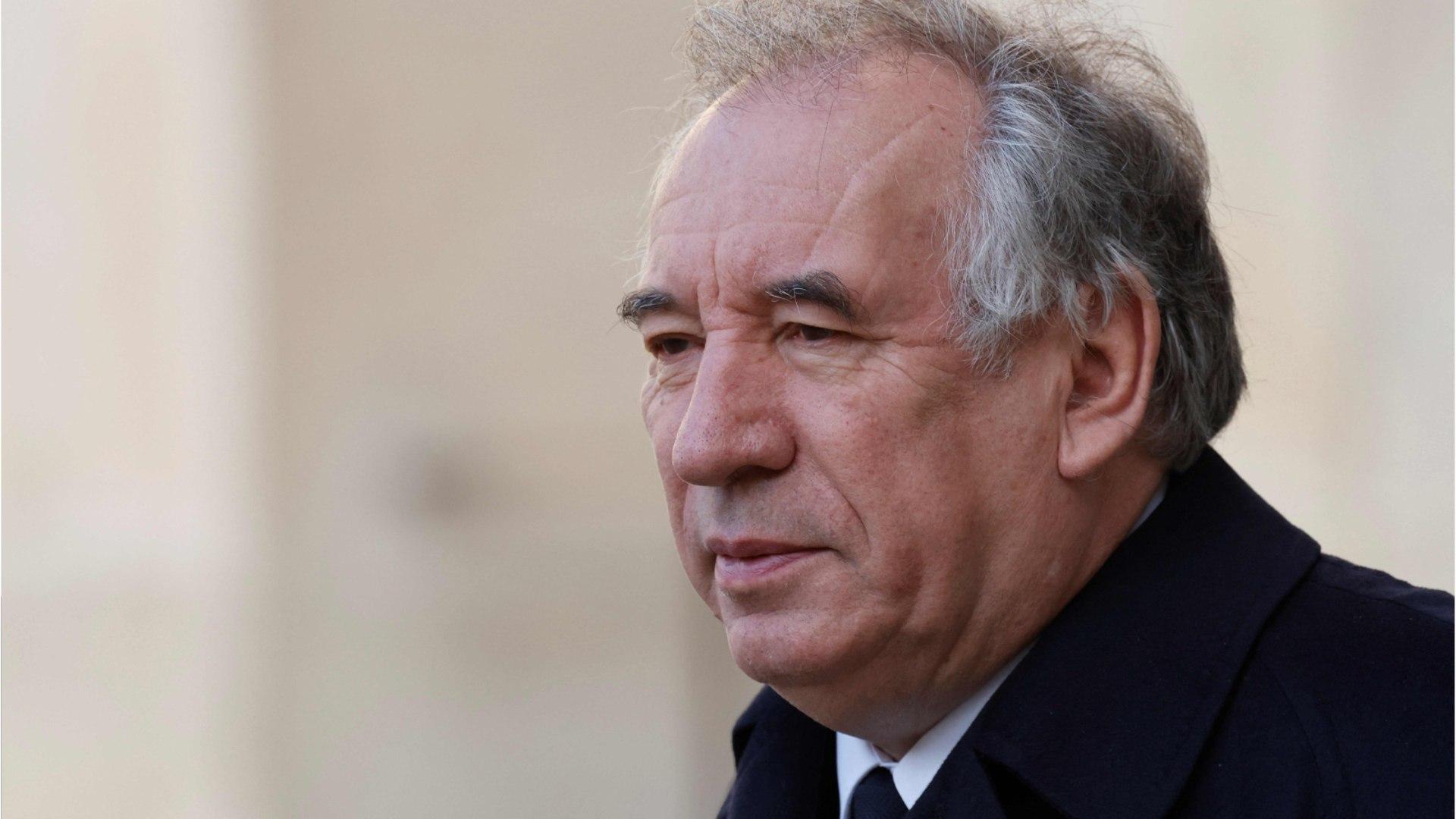 "Le même qu’on voit au resto avec sa femme" : François Bayrou refuse de ...