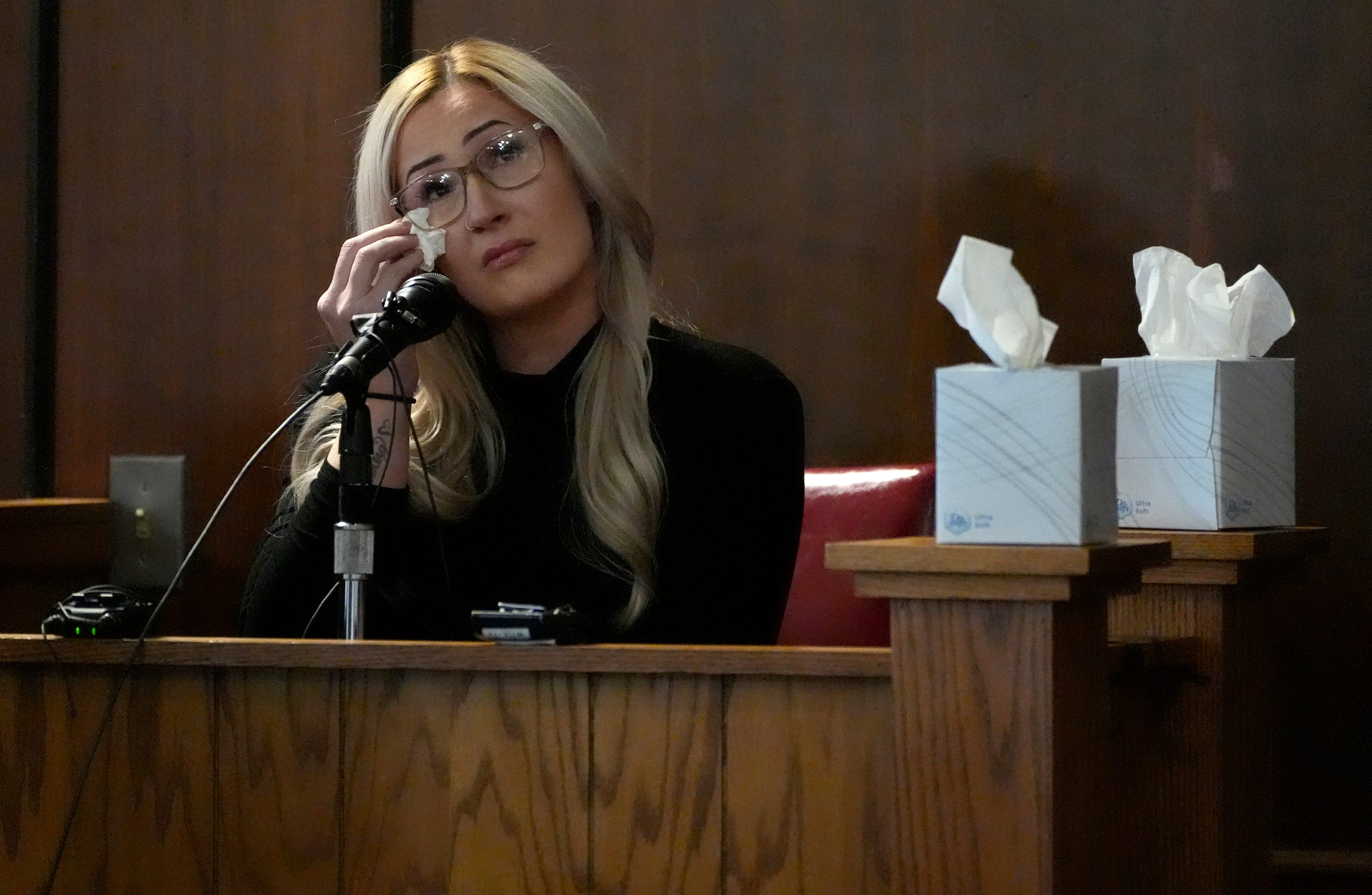 Mom of children killed in Swan Boat Club crash testifies, brings tears ...