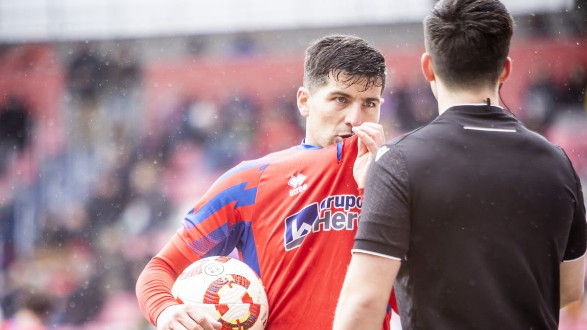 Javi Bonilla, el centenario capitán del Numancia