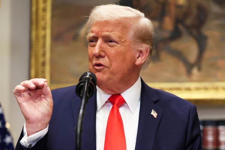 Trump gives Chevron 30 days to stop pumping oil in Venezuela over ... Trump gives Chevron 30 days to stop pumping oil in Venezuela over ...
