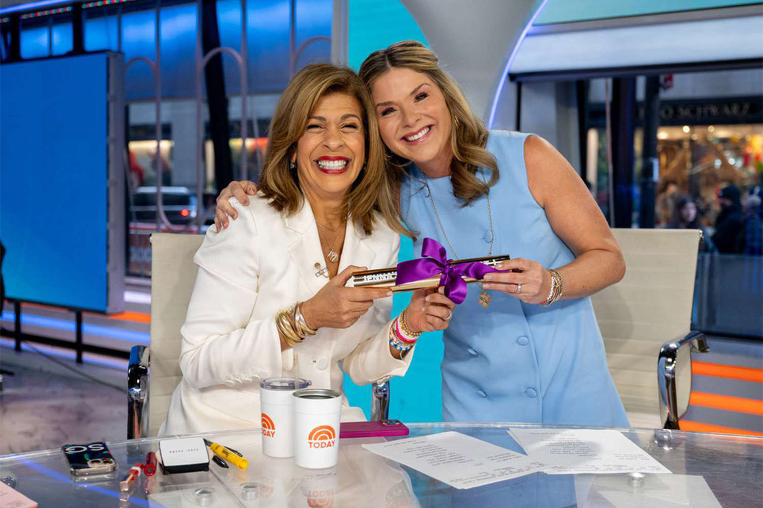 Hoda Kotb Admits She's 'Dying to Know' Who Will Replace Her as Jenna ... Hoda Kotb Admits She's 'Dying to Know' Who Will Replace Her as Jenna ...