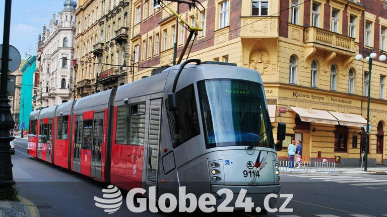 Řidič tramvaje vyhazoval Ukrajince z MHD, sám dostal padáka