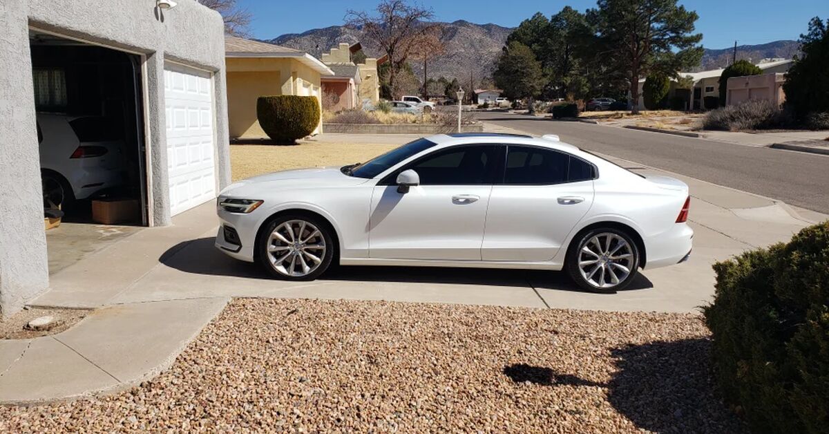 2021 Volvo S60 T6 Momentum For Sale