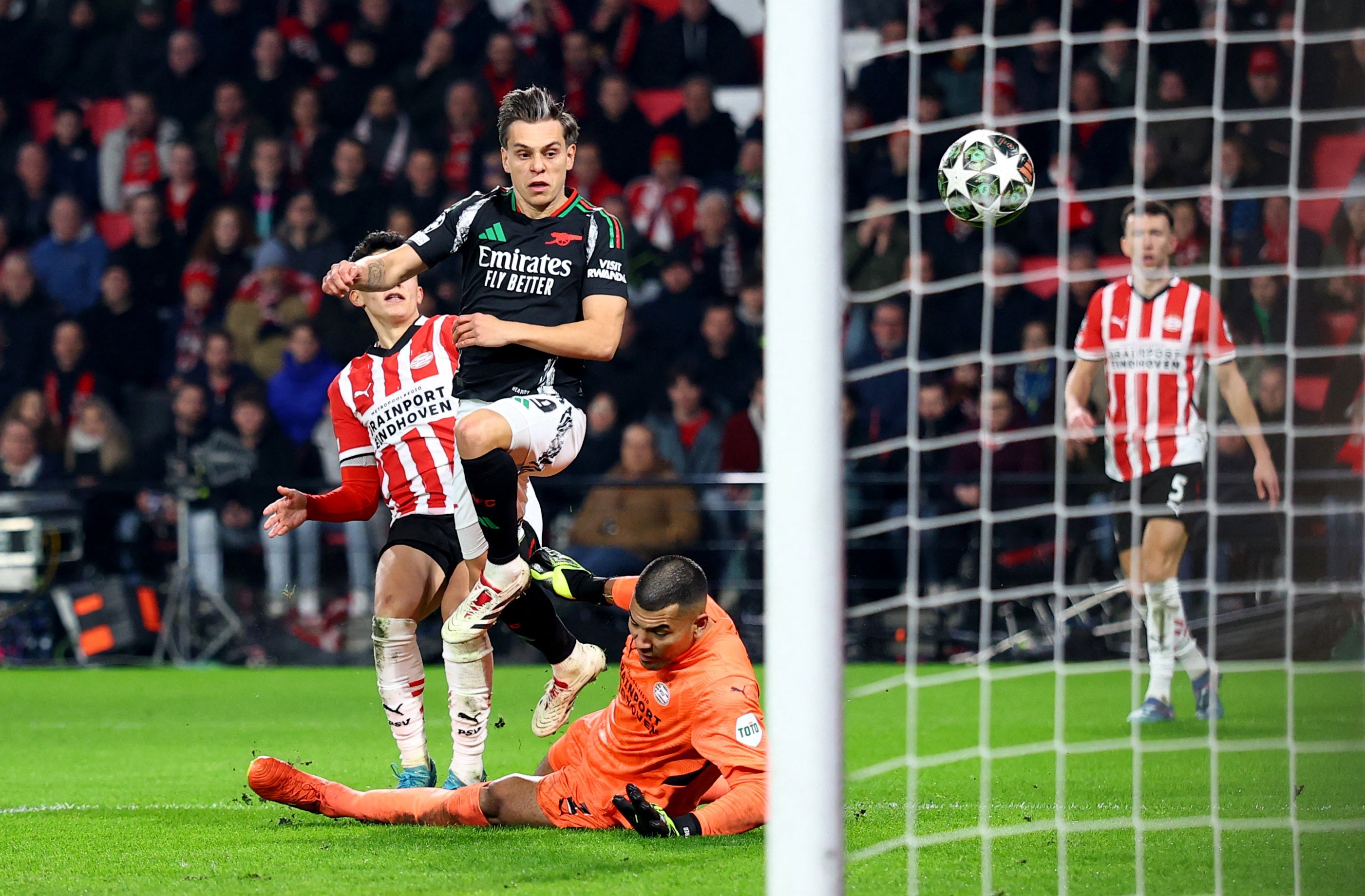 PSV vs Arsenal LIVE: Champions League result and reaction as Gunners ...