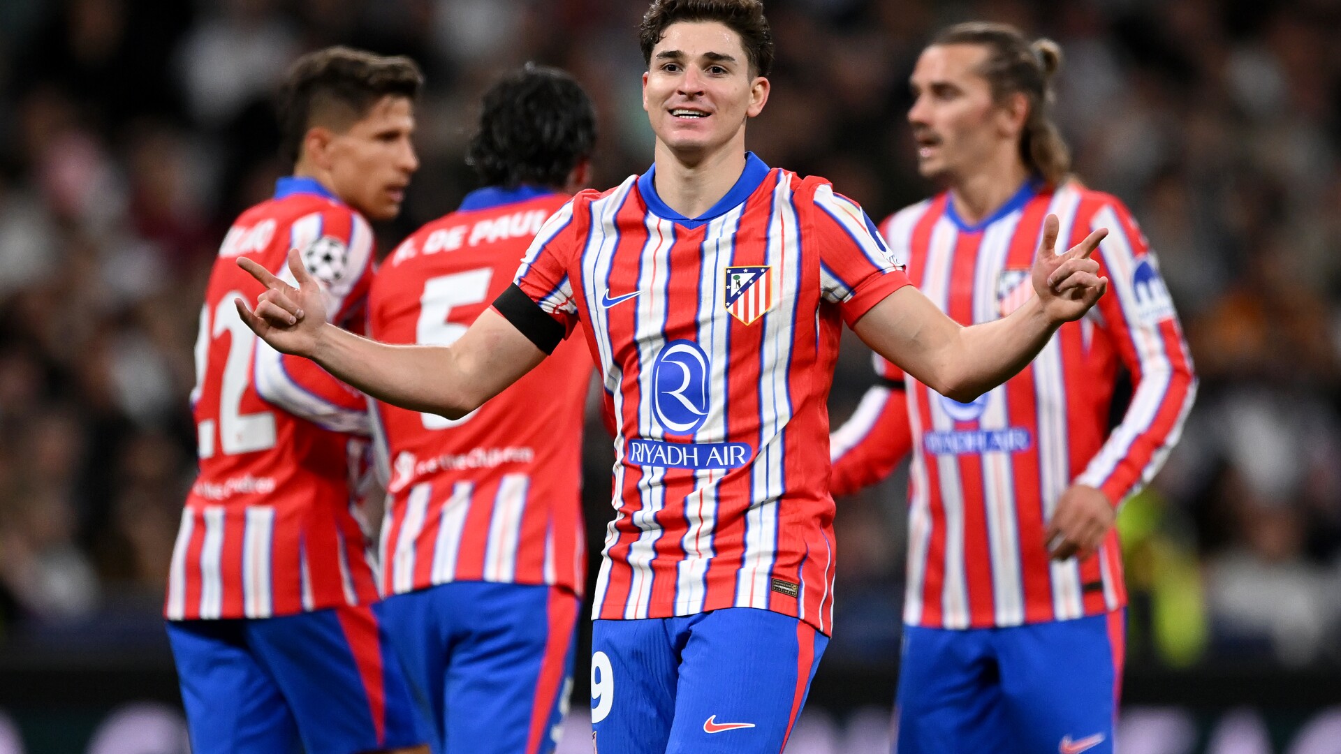 Julian Alvarez goal (video): Argentine's sweet strike brings Atletico ...