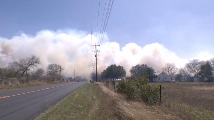 Officials: South-side fire 'contained,' Bexar Co. crews working to put ...