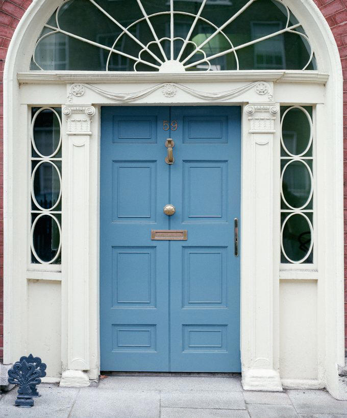 15 Front Door Colors That Will Give Your Home Instant Curb Appeal