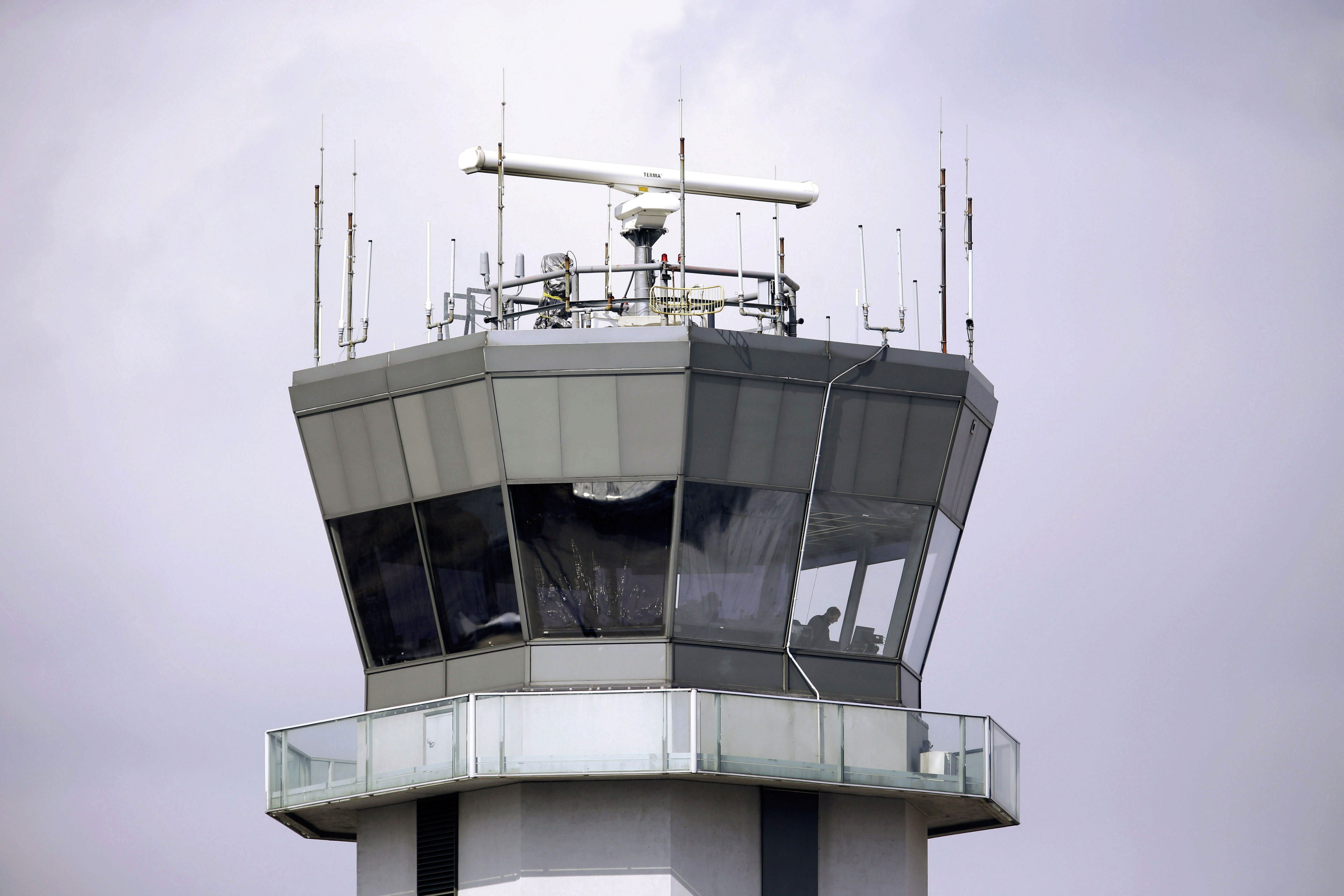 Congressional hearing highlights aging air traffic control system ...