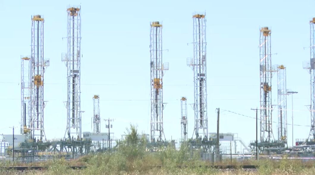 Texas oil production over 2 Billion barrels for the first time ever