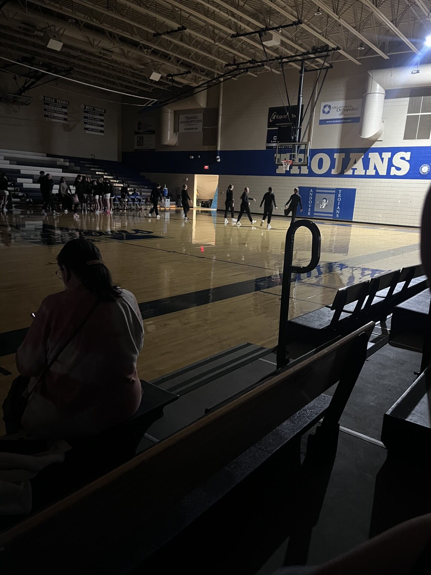 High winds knock out power to portions of Wichita, Andover