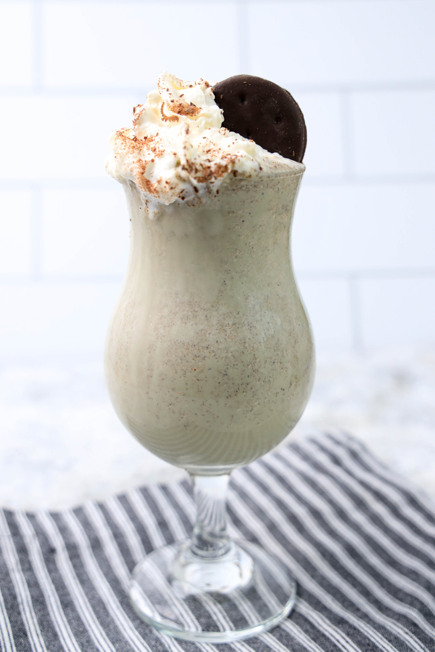 The Ultimate Thin Mint Milkshake Party: A Cool Treat for Any Occasion!