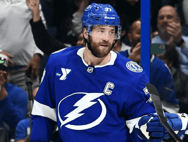 Lightning Strike Down Blue Jackets With Dominant 6-2 Victory