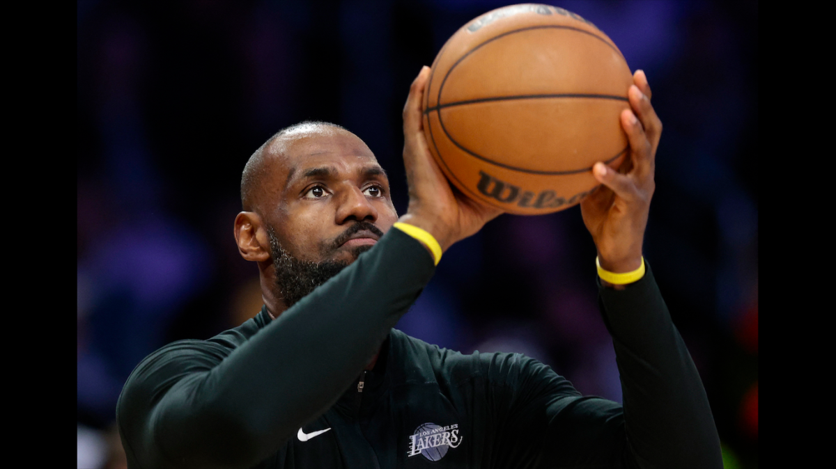 LeBron James first player in NBA history to score 50,000 points