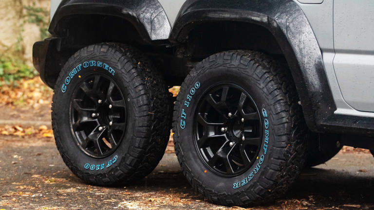 This six-wheeled Suzuki Jimny is possibly the greatest thing we’ve ever ...