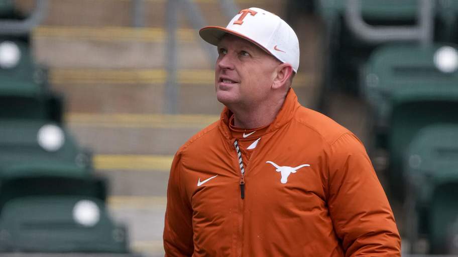 Longhorns Notebook: Bats Stay Hot, No. 12 Texas Run Rules TAMUCC 15-5