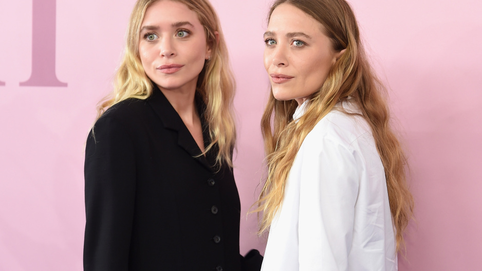 Vlasový trend podle populárních dvojčat: „Olsen tuck“ boří sociální ...