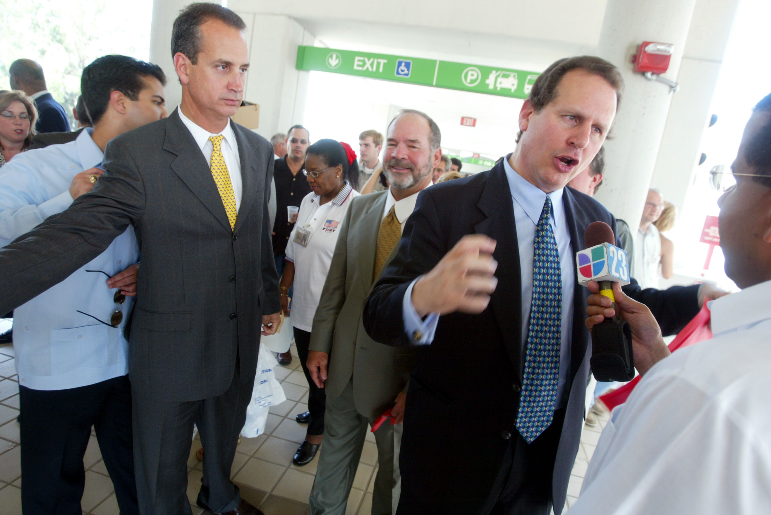 Lincoln Díaz-Balart, congressman who fought Castro regime, dies at 70