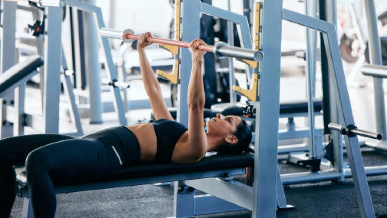 Exercise with a weight bench to enhance muscle mass