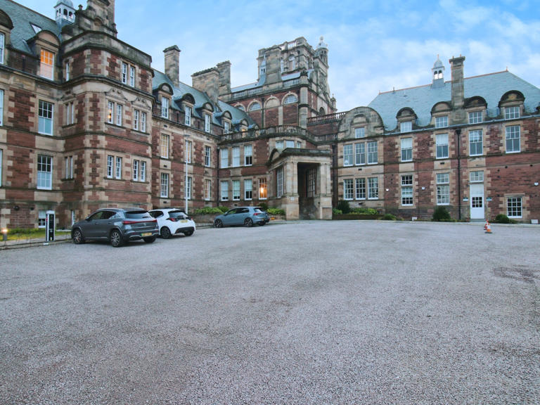Edinburgh for sale: Four-bedroom first floor apartment set within 52 ...