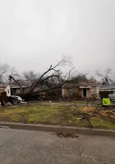 Tornado leaves path of destruction in Oklahoma amid widespread severe ...
