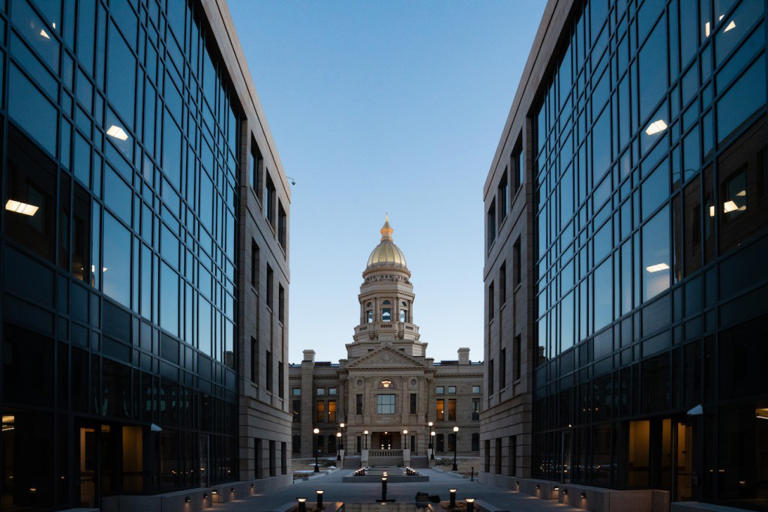 Arkansas shuts down Jason Edwards, Vanderbilt