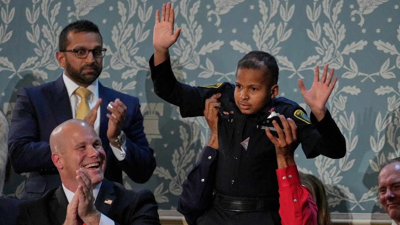 Trump appoints 13-year-old cancer survivor as Secret Service agent ...
