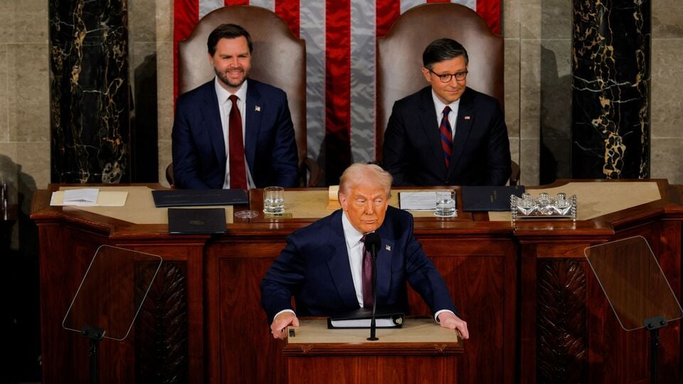 Donald Trump's ‘transgender mice’ slip-up begins meme fest on social ...