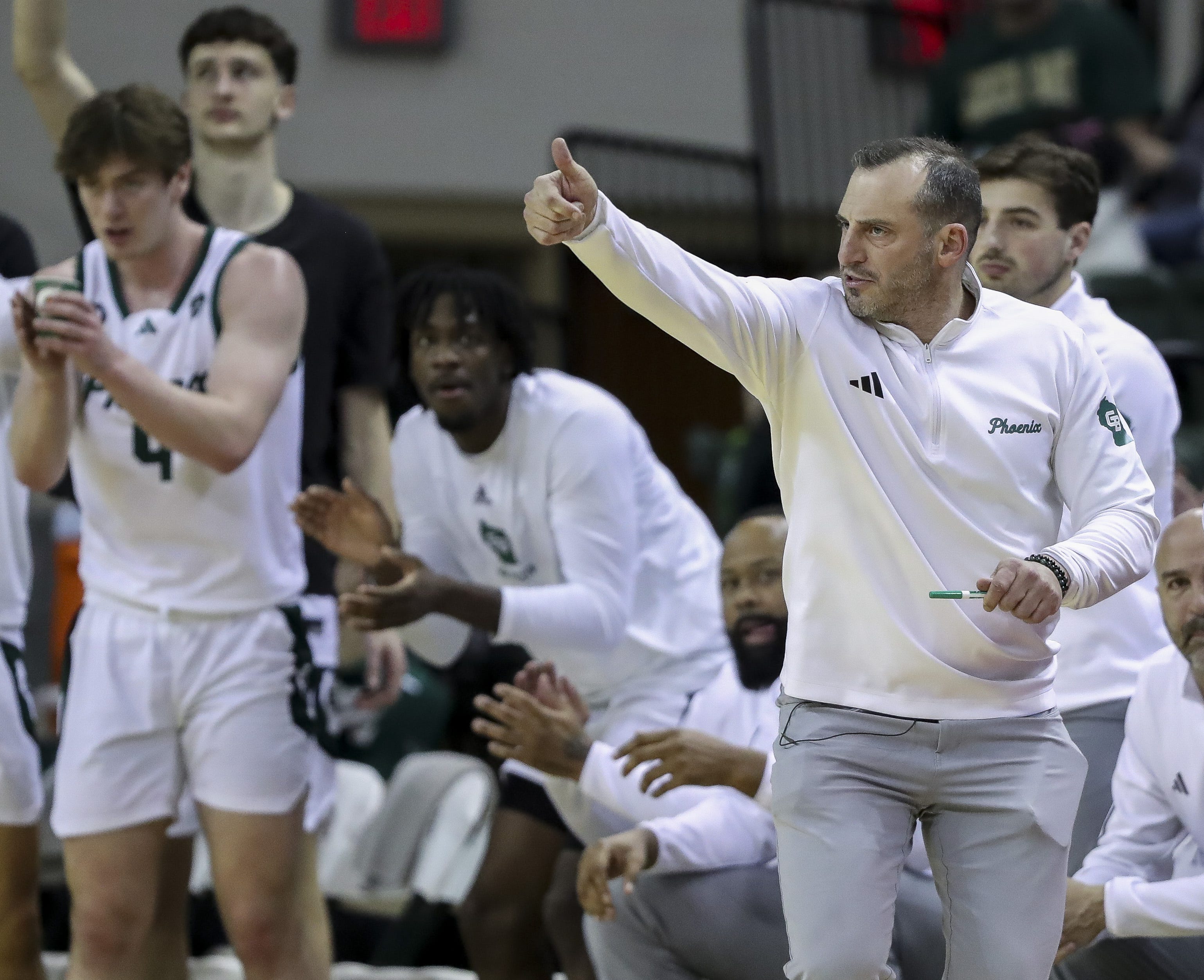 UWGB men's basketball ousted from Horizon League tournament, ending ...