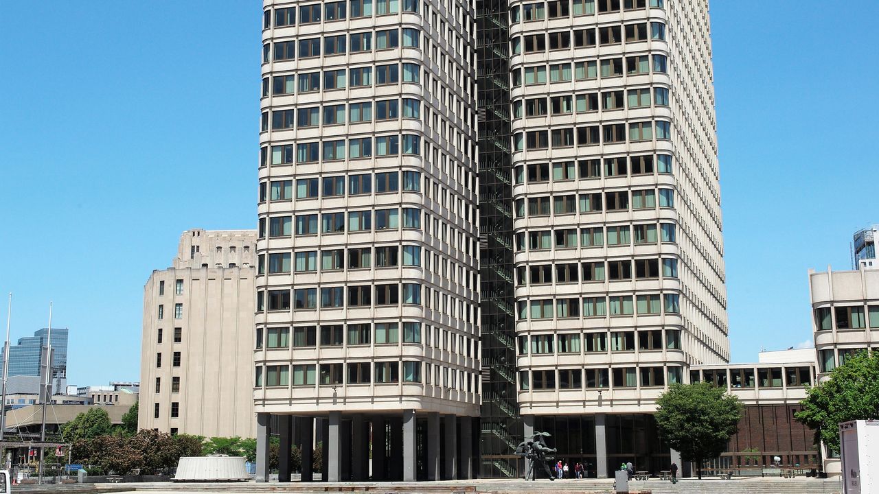 Boston federal buildings listed for sale