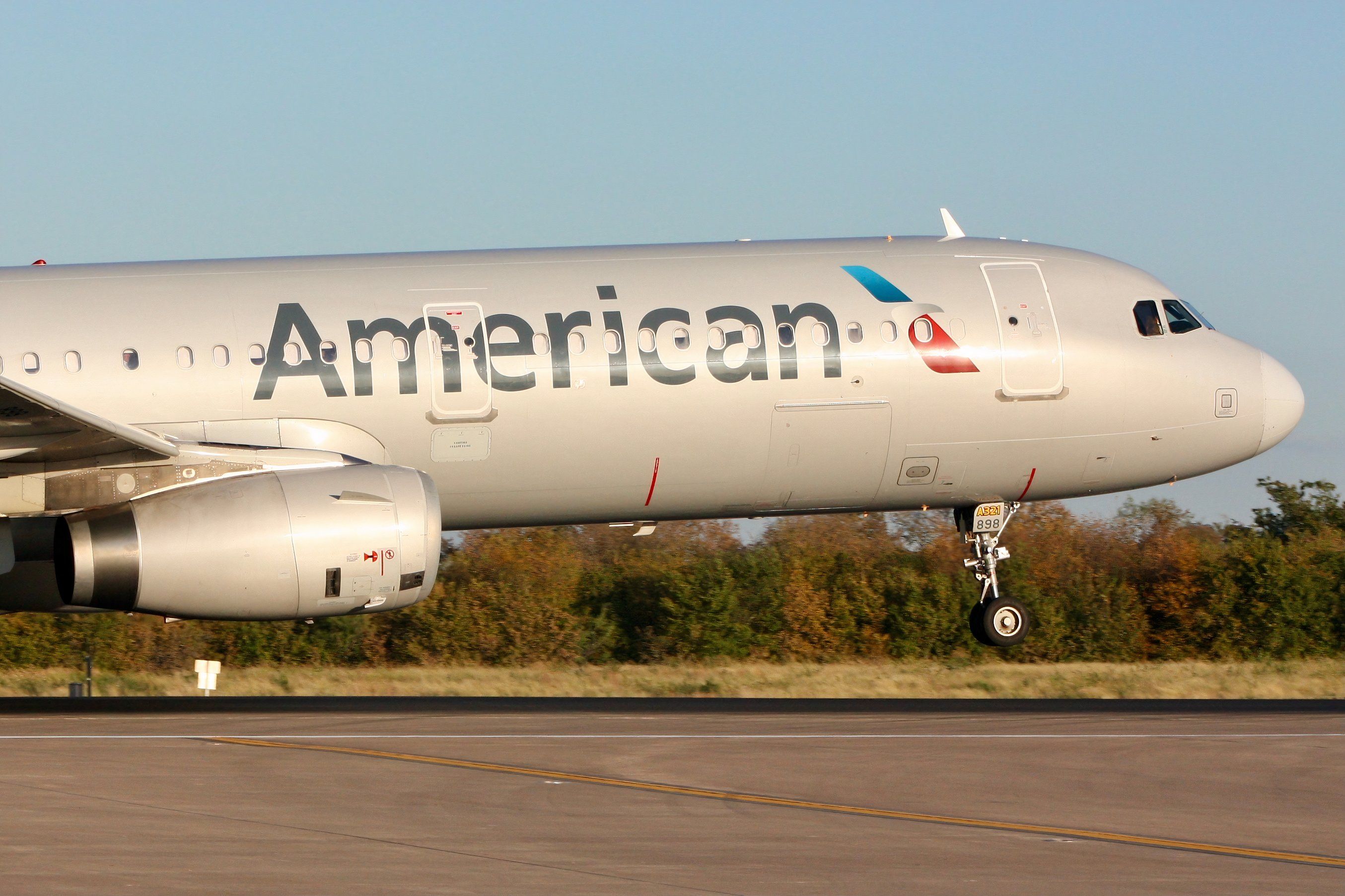 American Airlines Grounds Airbus A321 After Engine Reverser Liner ...