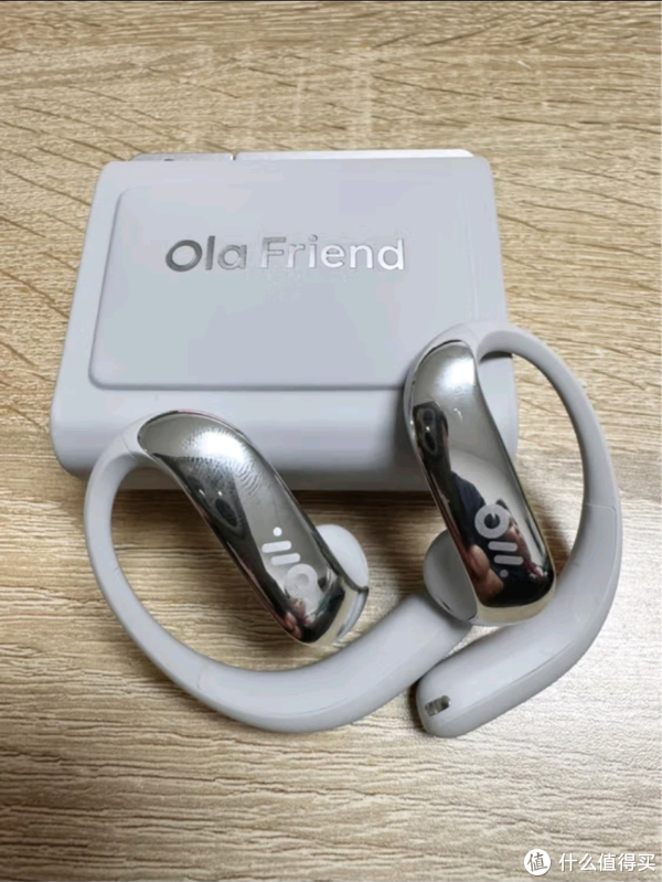 办公室好物：Ola Friend 智能体耳机