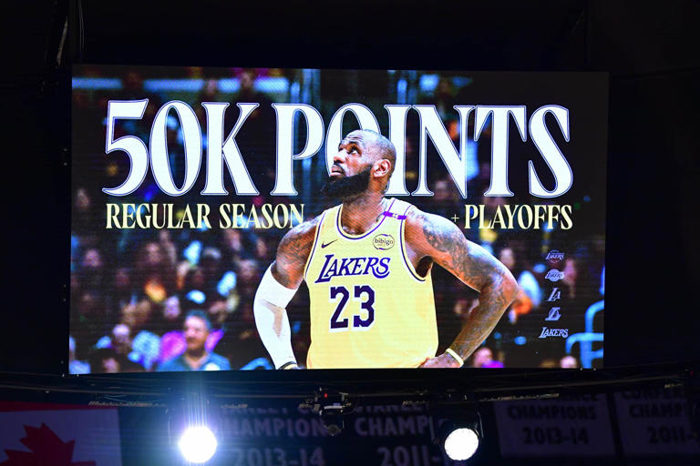 NBA: Lakers pound Pelicans as LeBron James hits 50,000 points